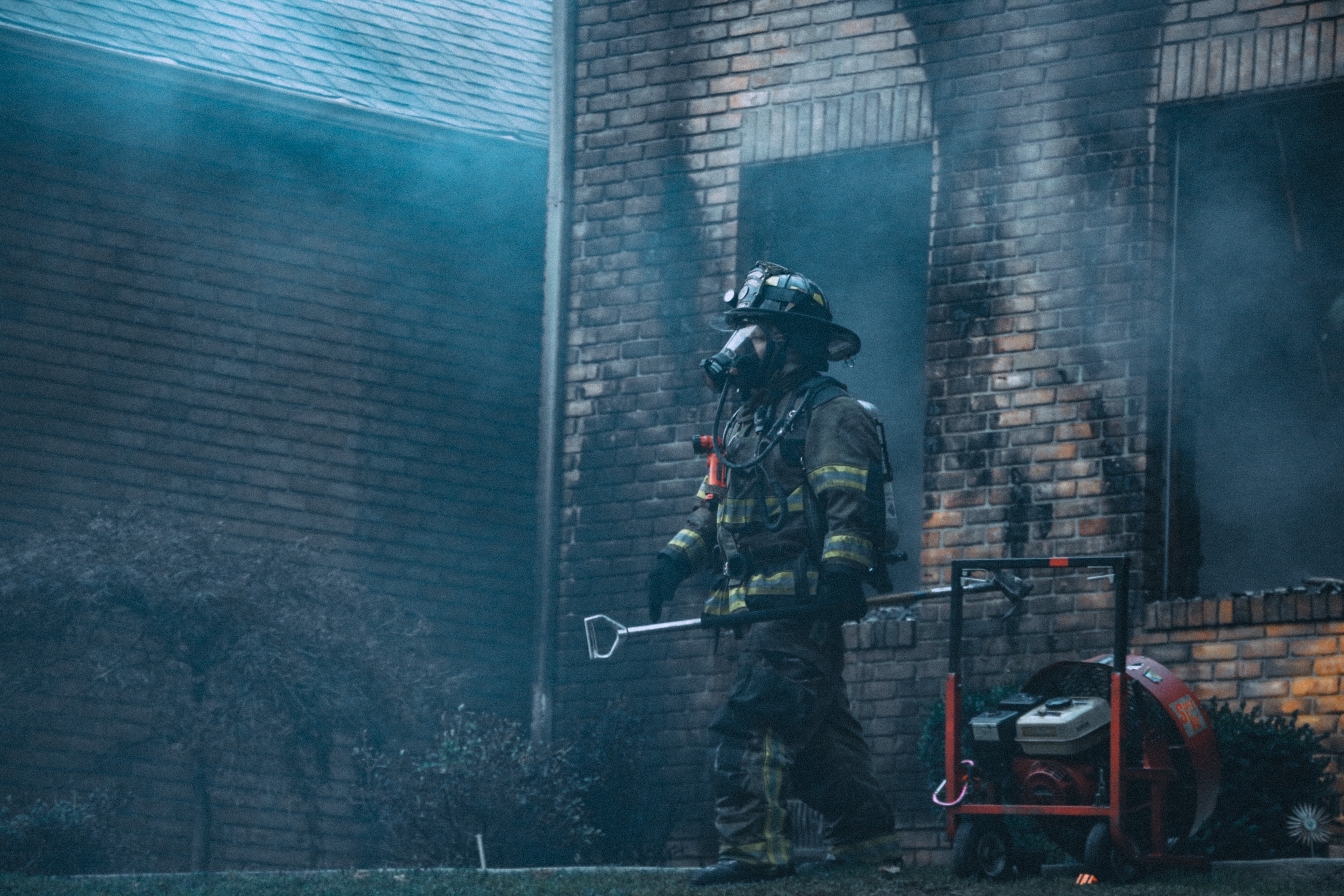 Firefighter reunites with boy he saved 23 years ago - Upworthy