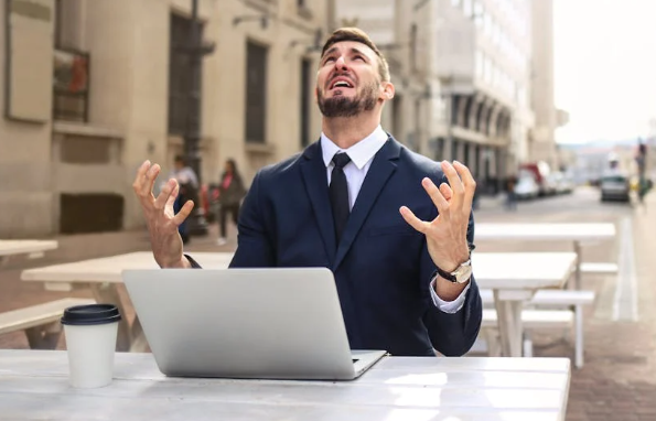 Unemployed guy has some laughs explaining why finding a job is so ...