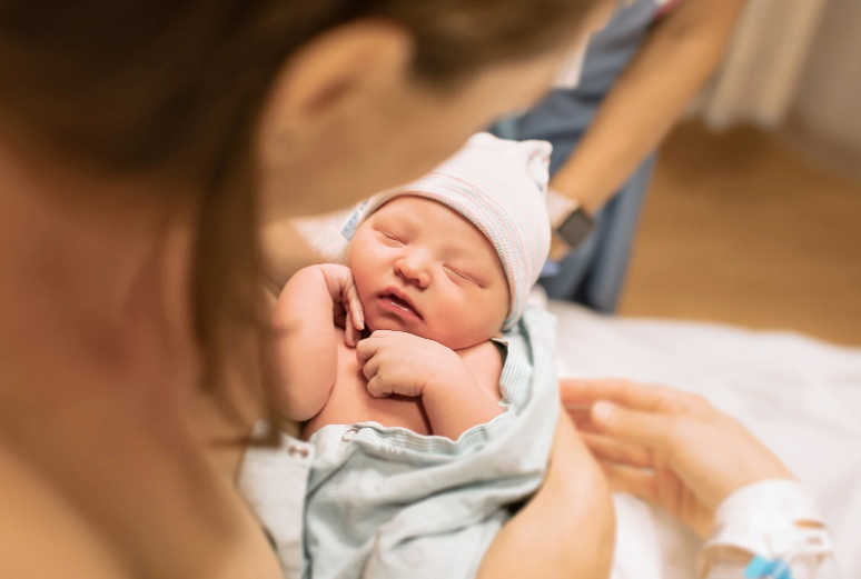 Women share unfiltered stories of what birth feels like - Upworthy