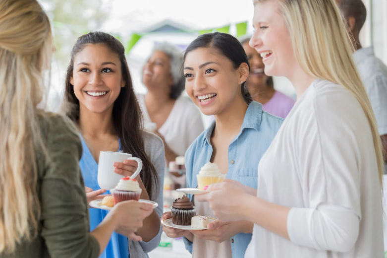 10 conversation starters that will instantly draw people to you - Upworthy