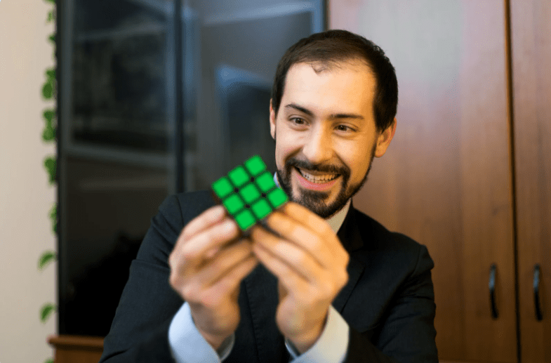 How do you know someone is intelligent? Here are 15 'subtle signs' they ...